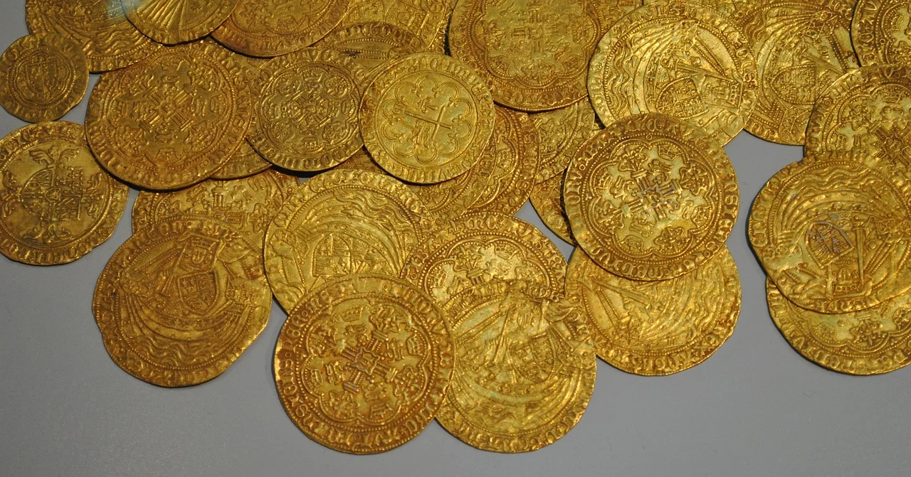 What Does It Mean to See a Gold Coin in a Dream – Dream Interpretations ...